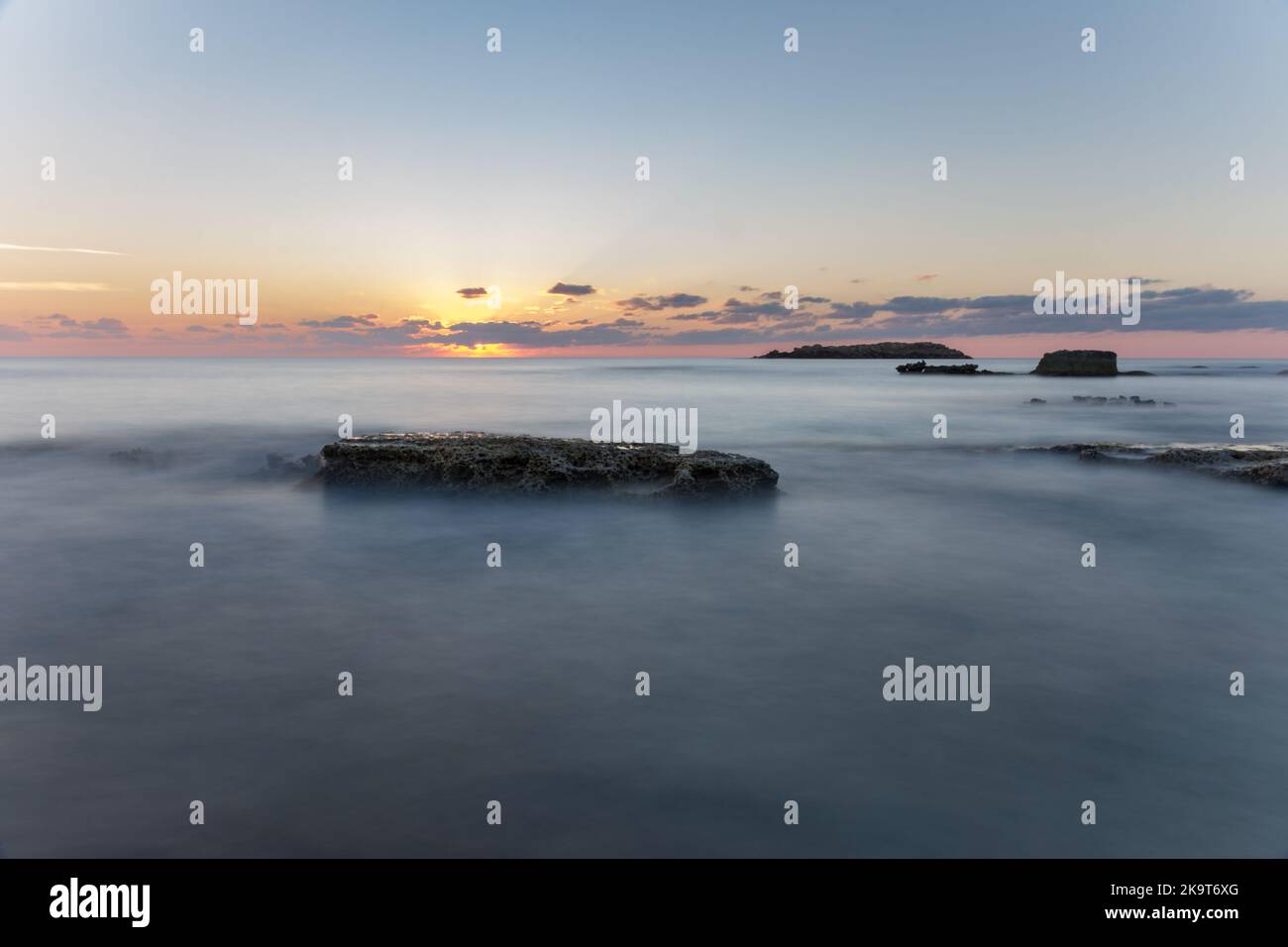 Blue hour sunset shoreline hi-res stock photography and images - Alamy