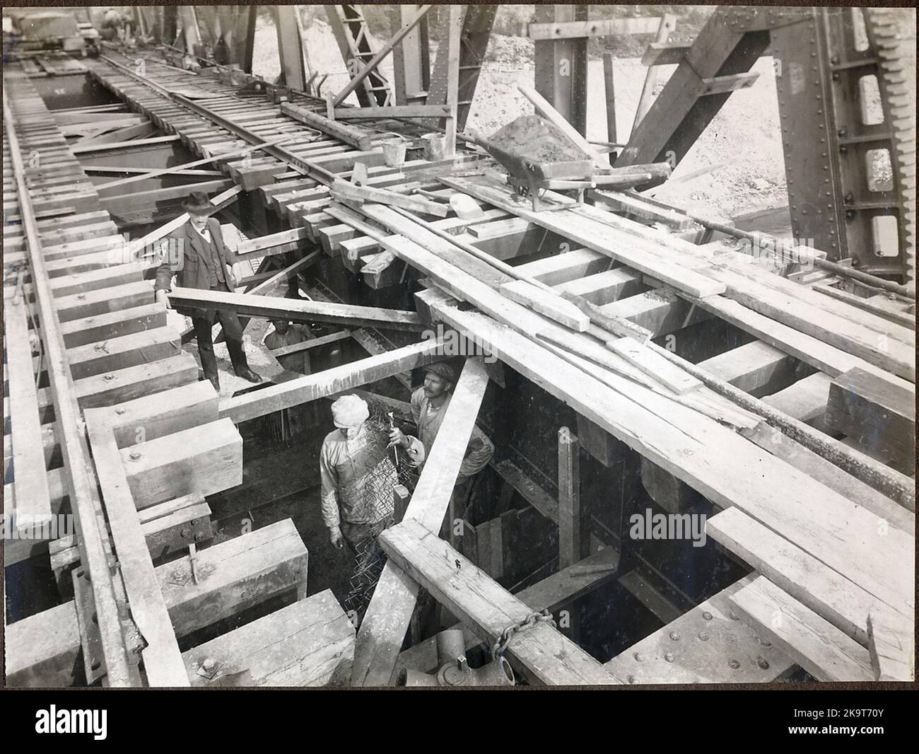 Track completion hi-res stock photography and images - Alamy