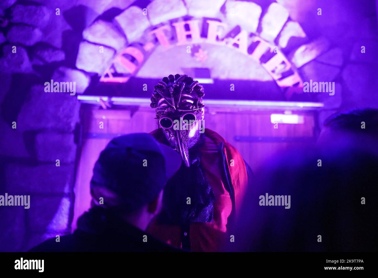 Doctor stands hi-res stock photography and images - Alamy