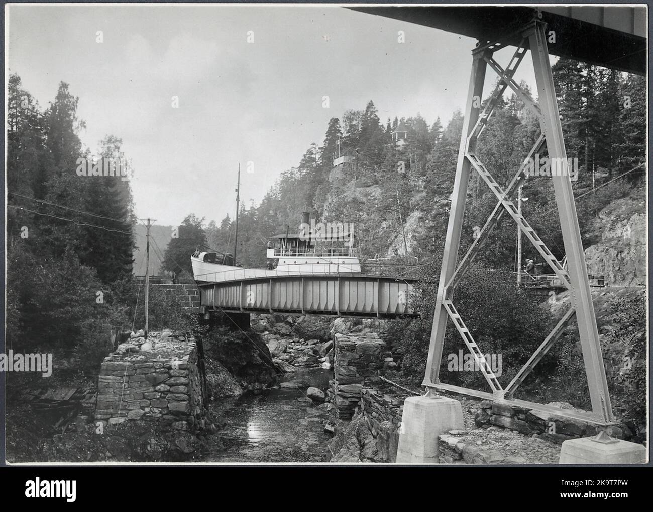 Steamboat speed hi-res stock photography and images - Alamy