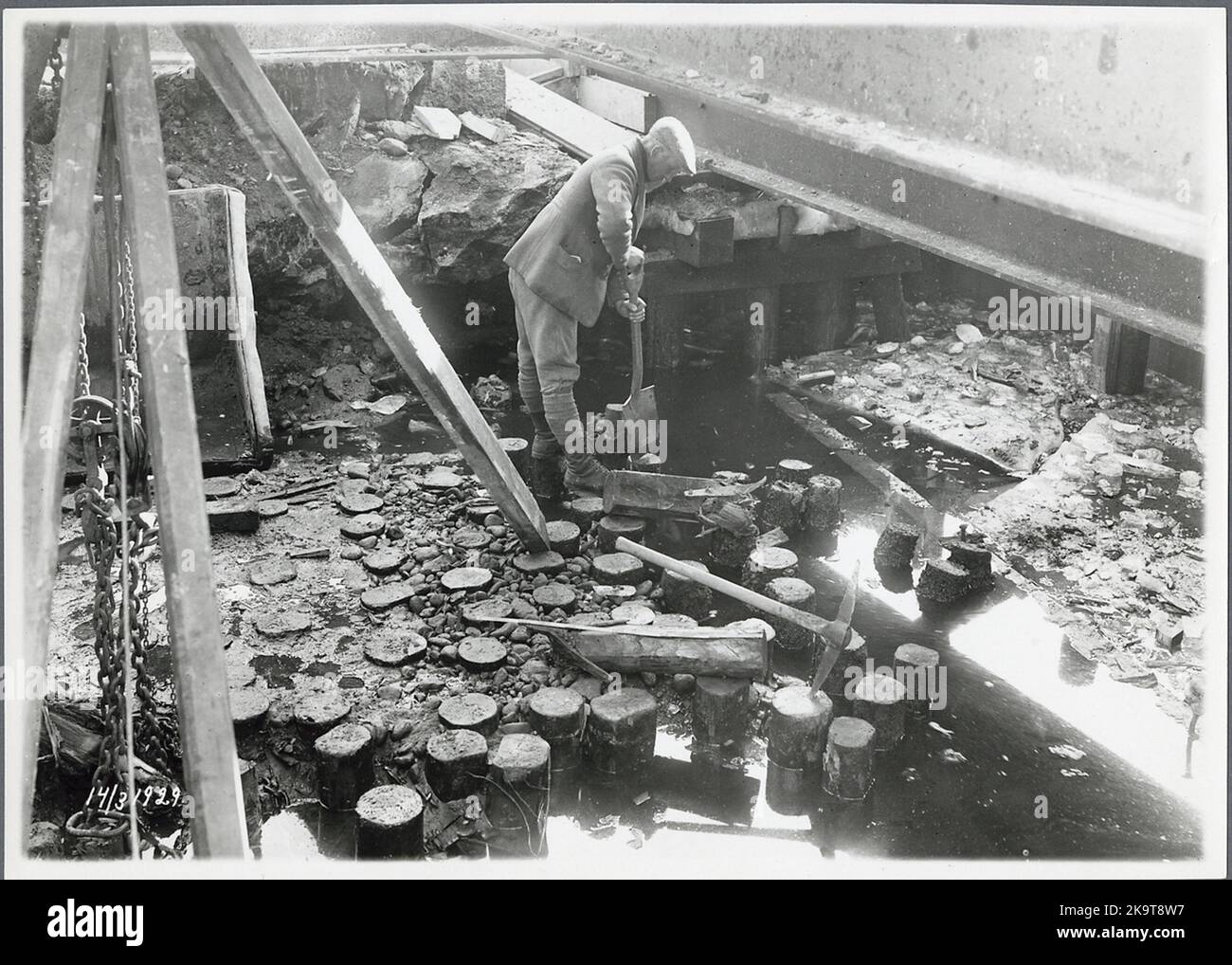 Turning bridge over the canal in Jönköping Stock Photo - Alamy
