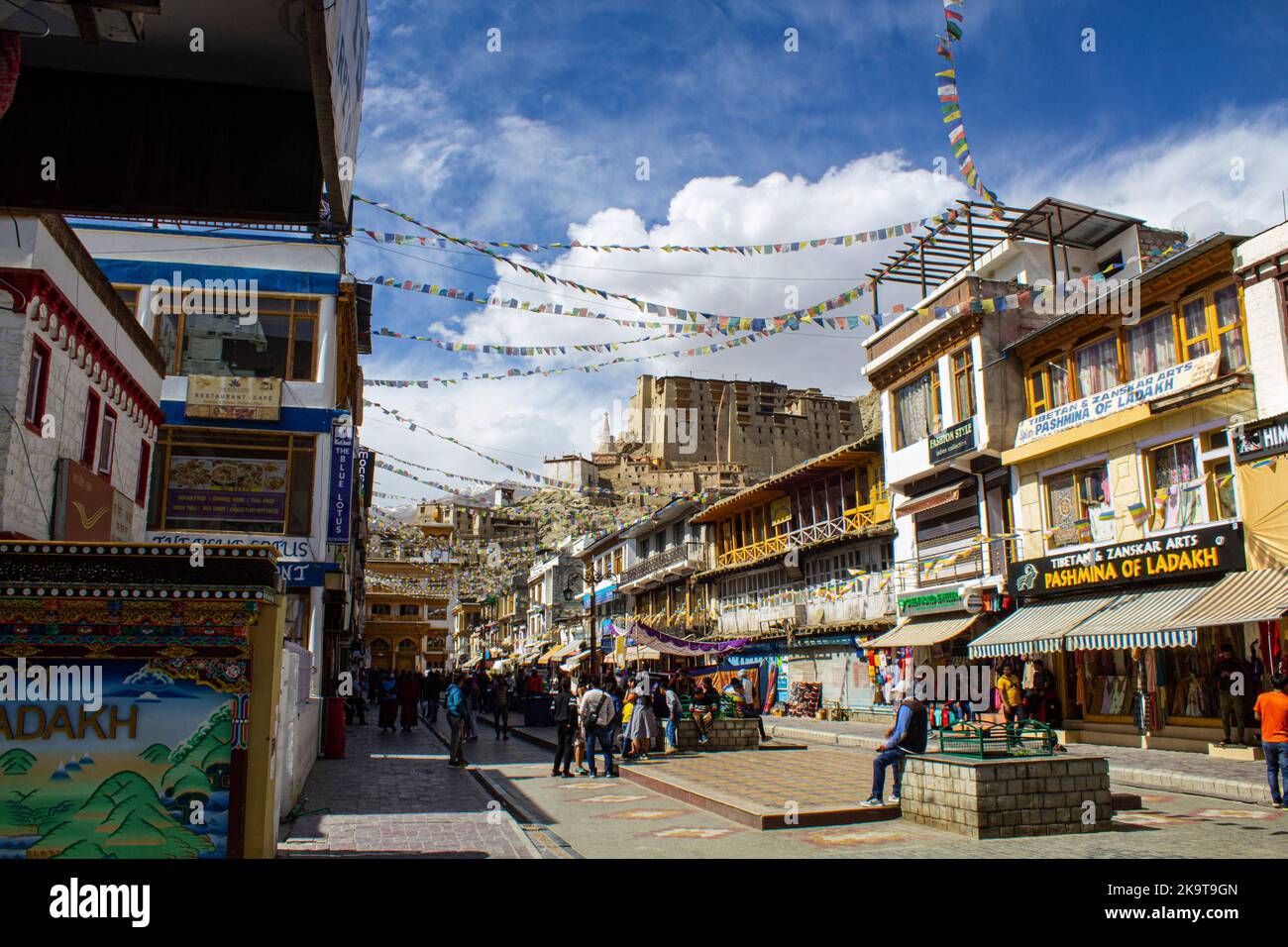 leh market, street market of leh ladakh Stock Photo - Alamy