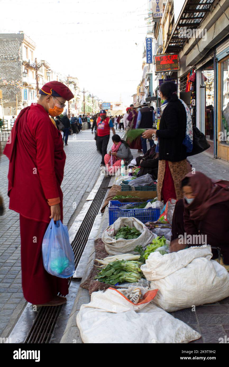 leh market, street market of leh ladakh Stock Photo - Alamy
