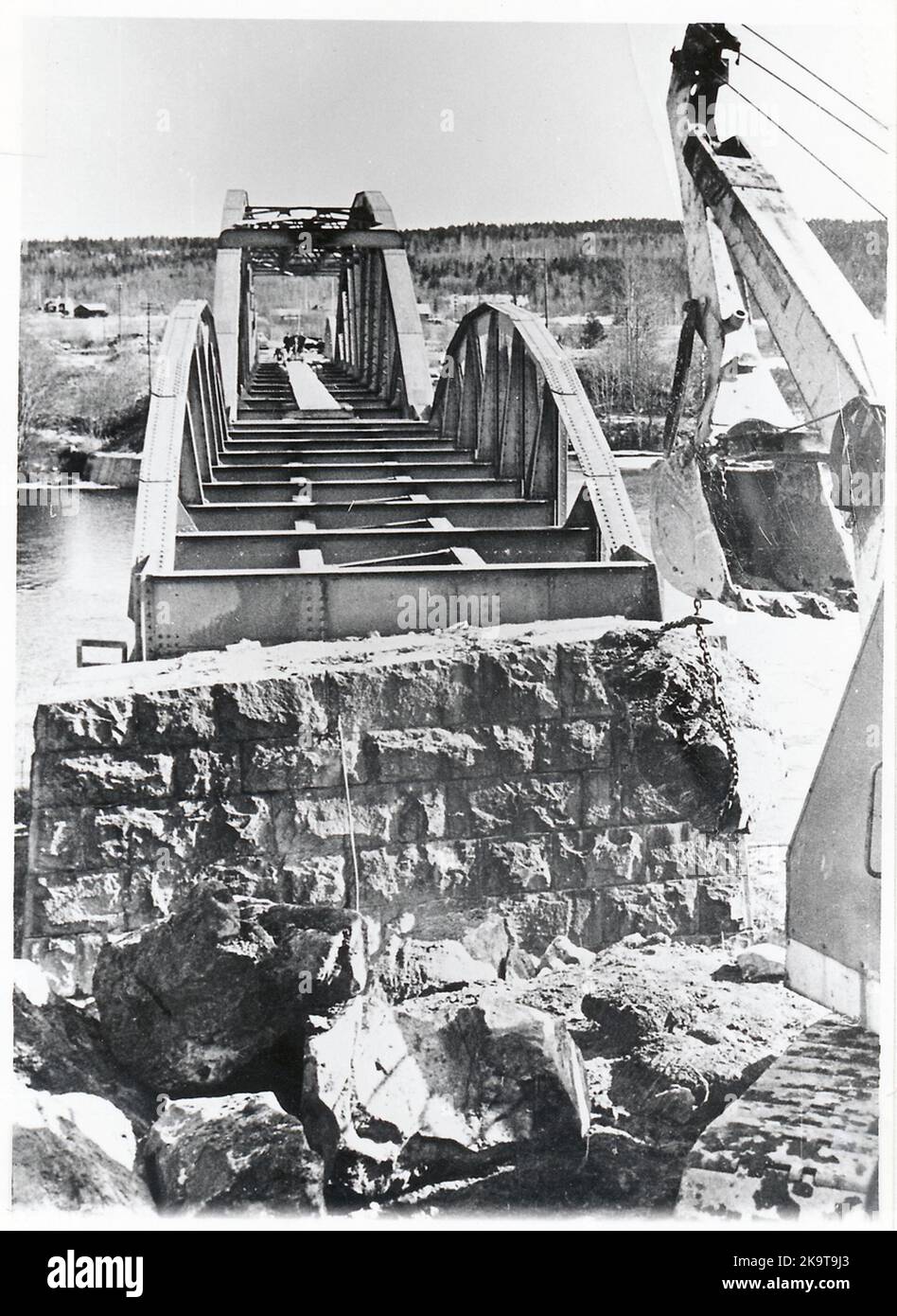 Bridge over the Dalälven at Forshuvud, on the line between Bomsarvet ...