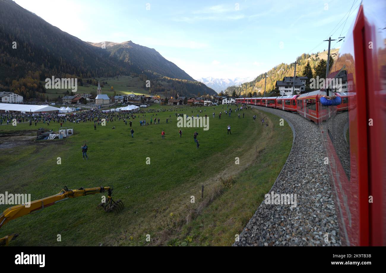 Bergun. 29th Oct, 2022. The world's longest narrow gauge passenger train runs on the Rhaetian ...