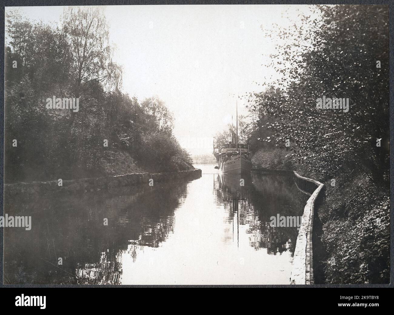 The Viktor Rydberg ferry on the channel between Rönninge - stream Stock ...