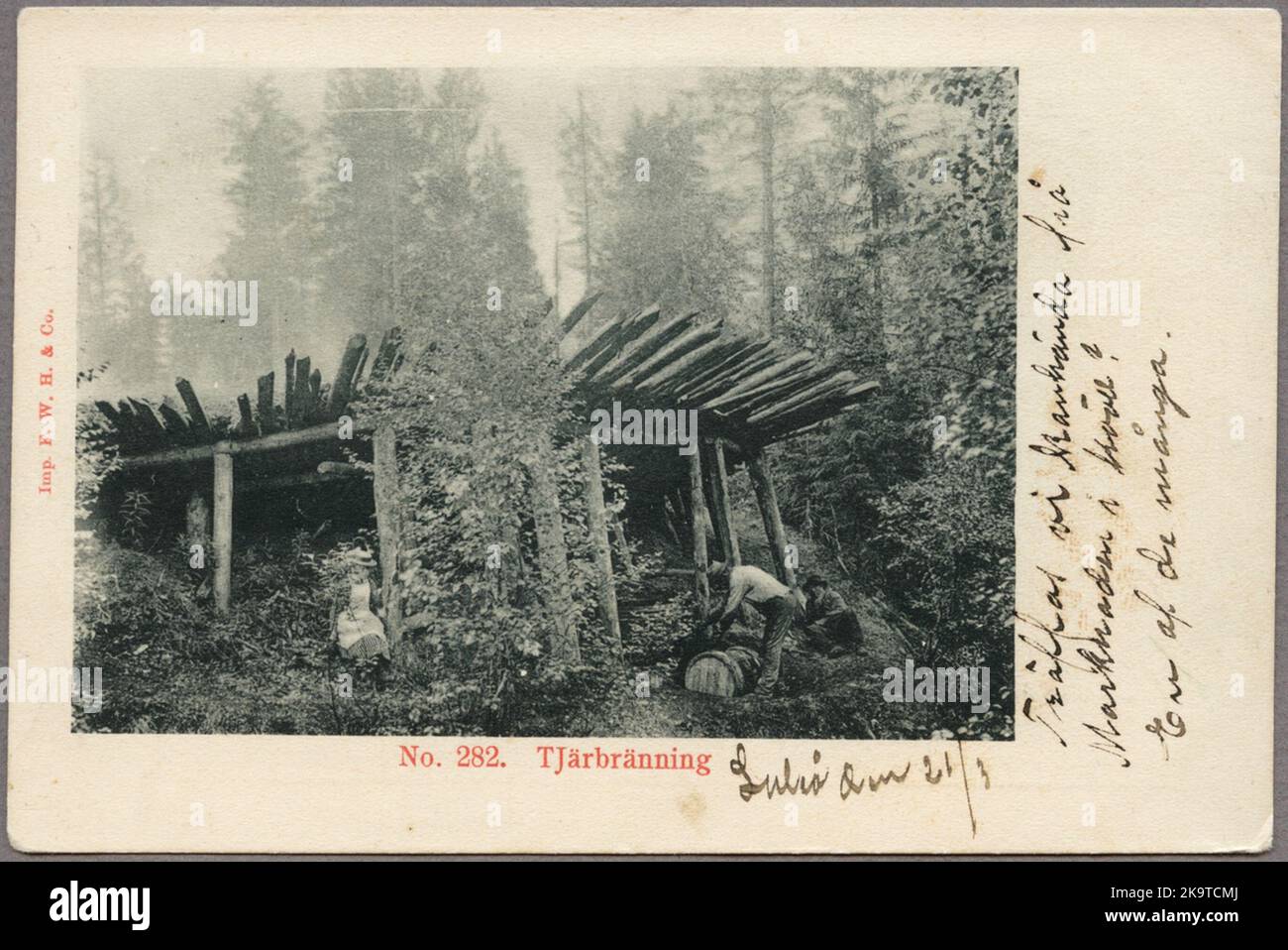 Burning tar hi-res stock photography and images - Alamy