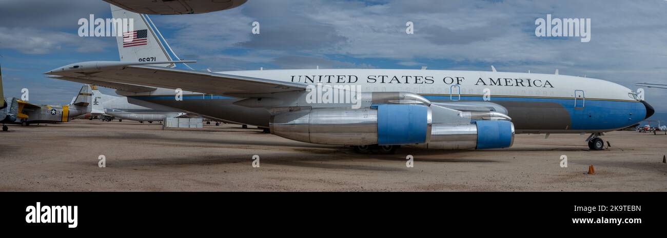 Boeing c 137 stratoliner hi-res stock photography and images - Alamy