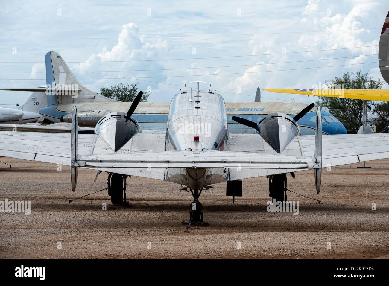 A twin prop metal Beechcraft Stock Photo - Alamy