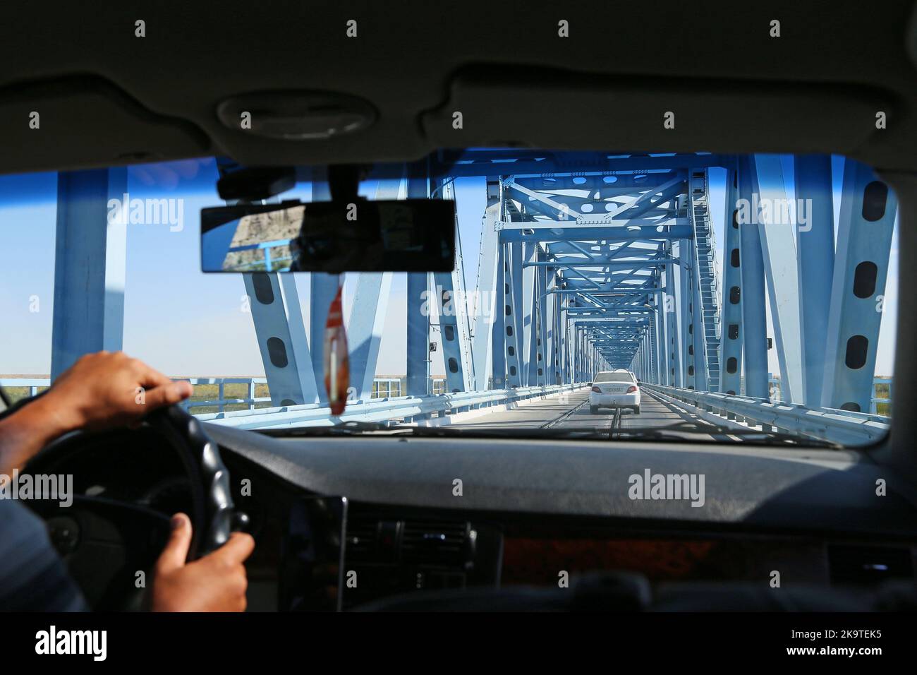 Shared rail and road bridge across Amu Darya at Yangibozor, Kyzylkum ...