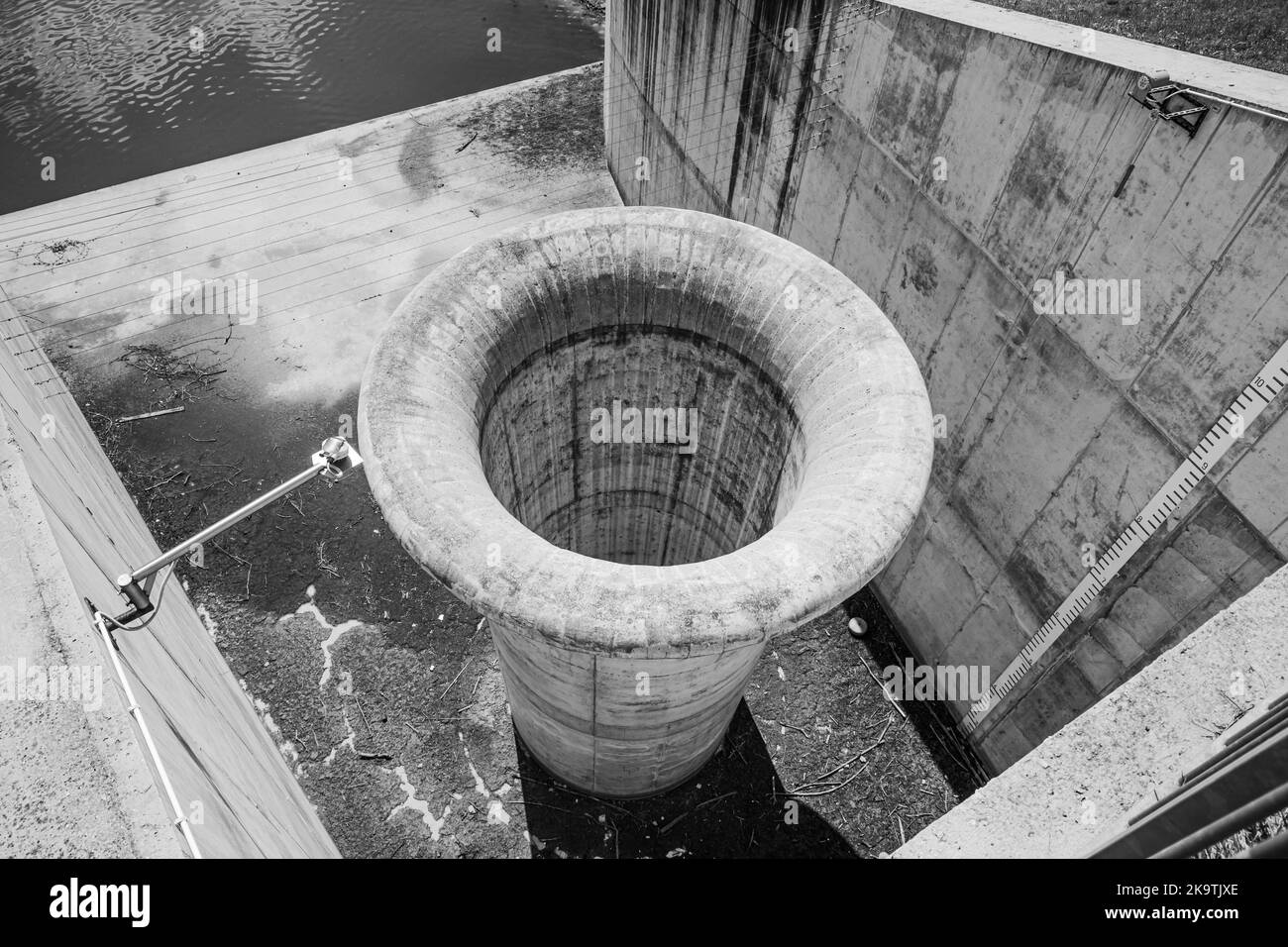Reinforced concrete pylon Black and White Stock Photos & Images - Alamy