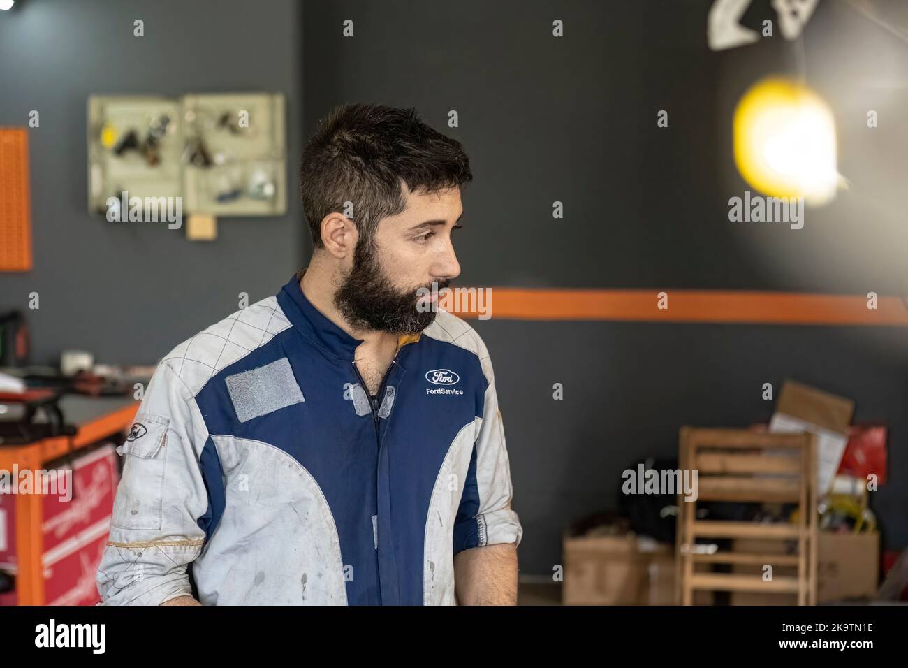 Industrial mechanic working italy hi-res stock photography and images ...