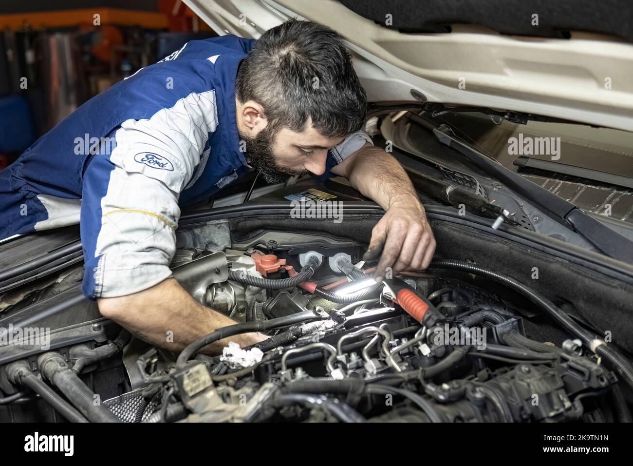 Industrial mechanic working italy hi-res stock photography and images ...