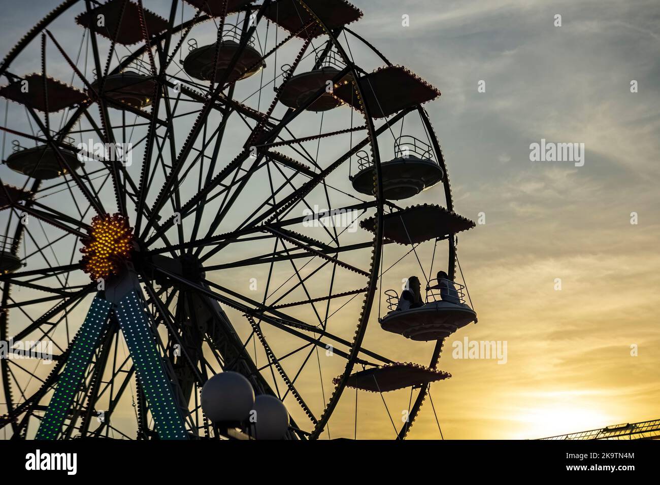 Amusement park ride california sun wheel ferris wheel hi-res stock ...