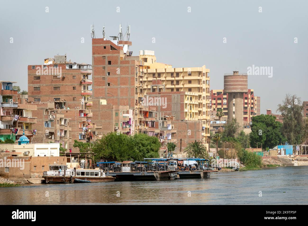 Domestic buildings along the banks of the river Nile, Egypt, Africa ...