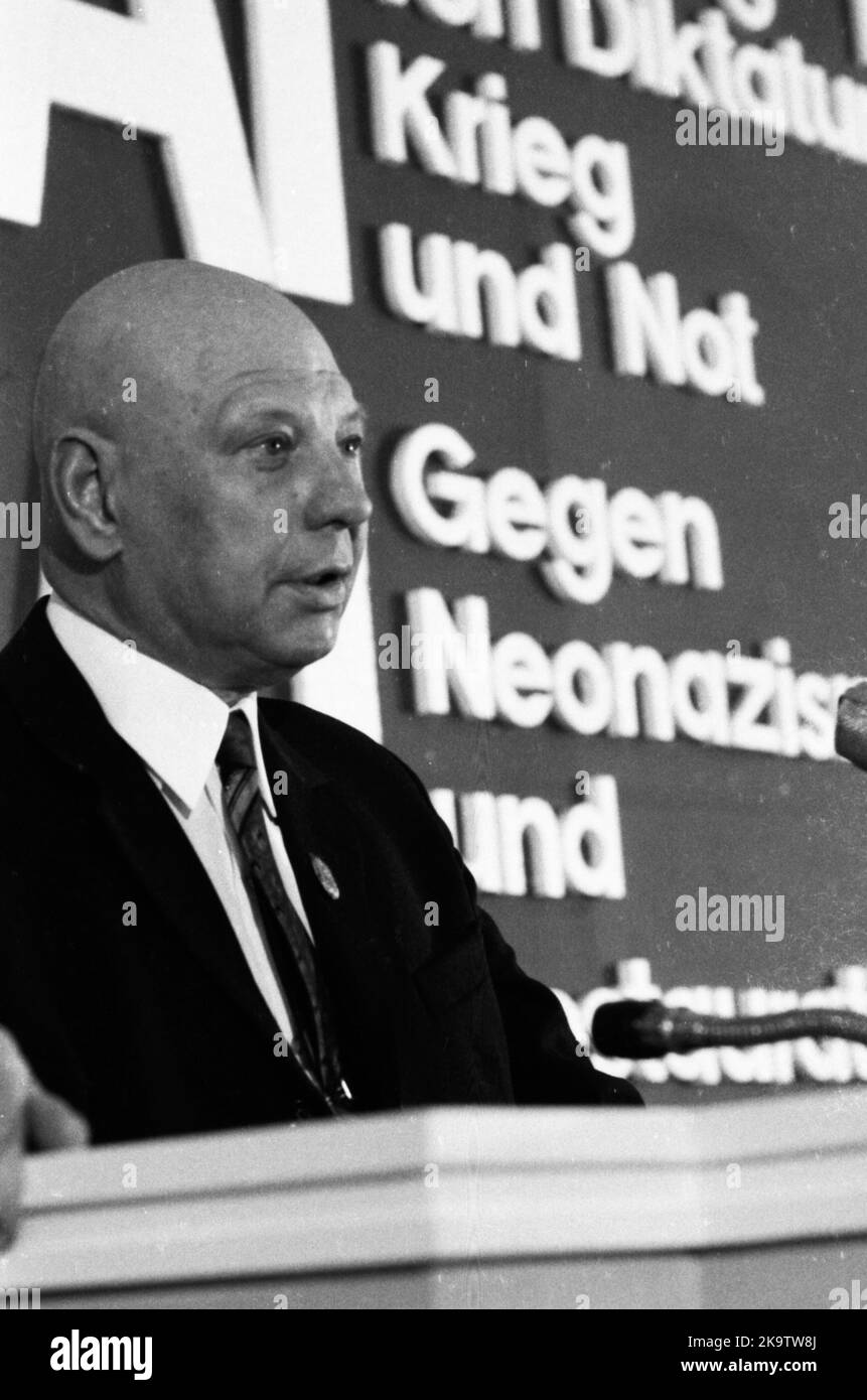 8 may 1945 Black and White Stock Photos & Images - Alamy