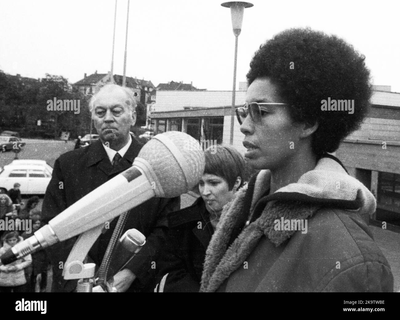 The visit of the sister of US-singer Angela Davis, Fanny, here in ...
