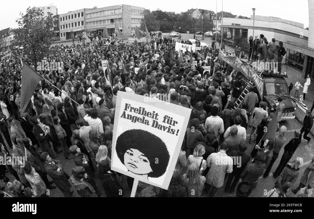 The visit of the sister of the US-singer Angela Davis, Fanny, here on ...