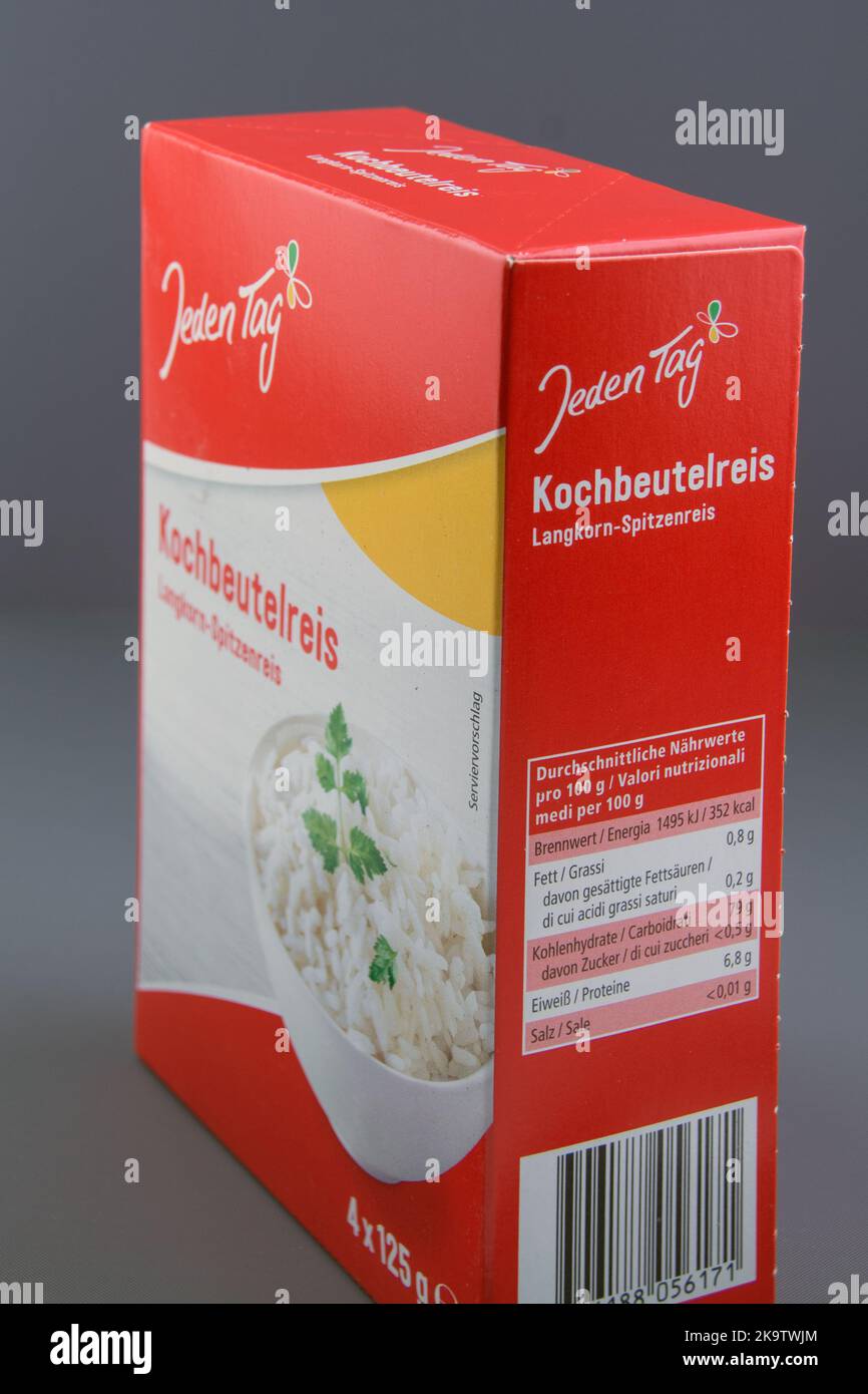 Jeden Tag Langkorn Spitzenreis Famila Stock Photo - Alamy