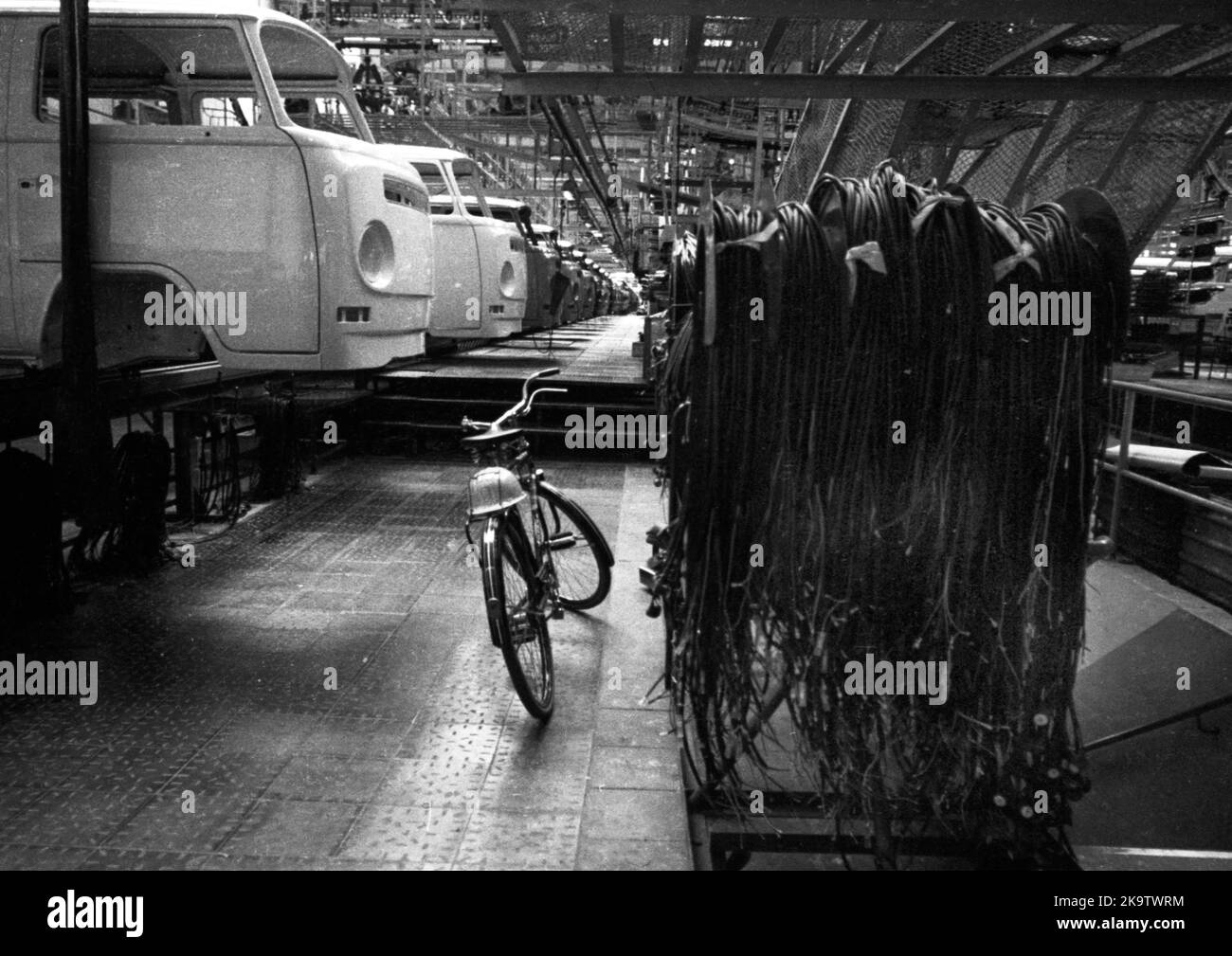 The VW plant in Hanover-Stoecken, shown here on 7. 12. 1971, was ...
