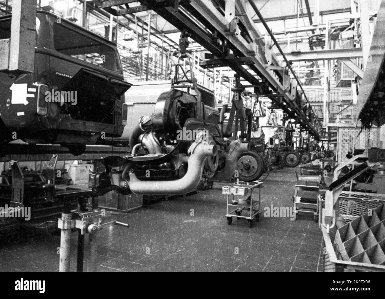 The VW plant in Hanover-Stoecken, shown here on 7. 12. 1971, was ...