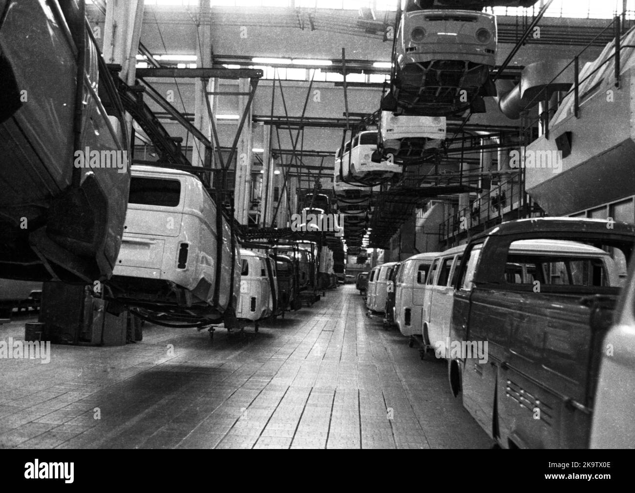 The VW plant in Hanover-Stoecken, shown here on 7. 12. 1971, was ...