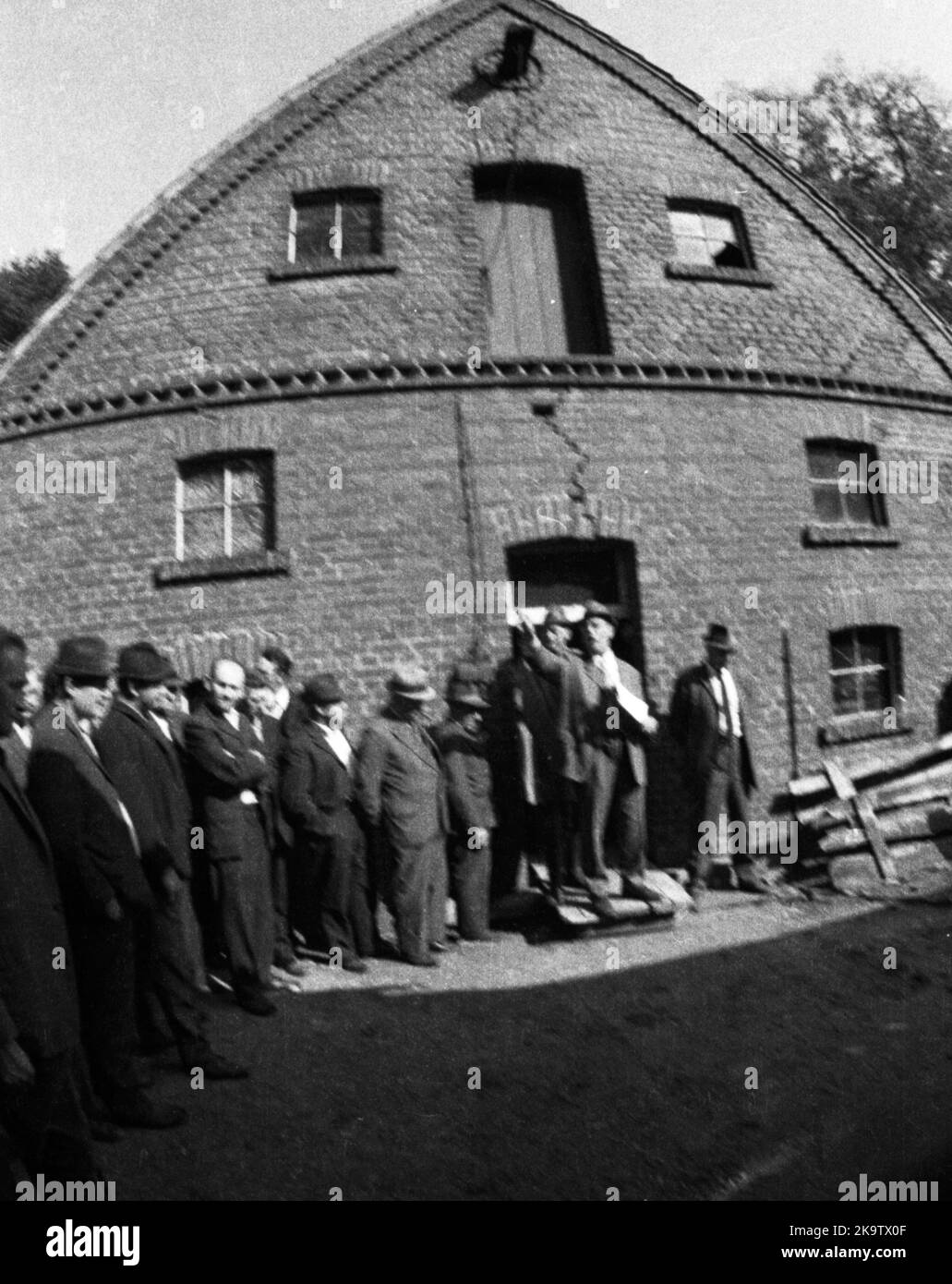 The auction of a bankrupt farm on 22. 09. 1971 in Greven in ...