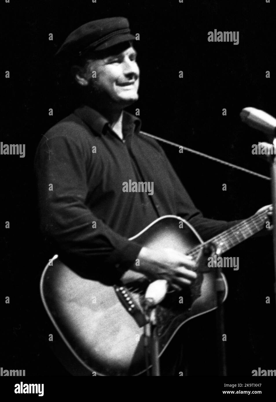 The artist and cabaret artist Dietrich Kittner on 08. 10. 1971 on the ...