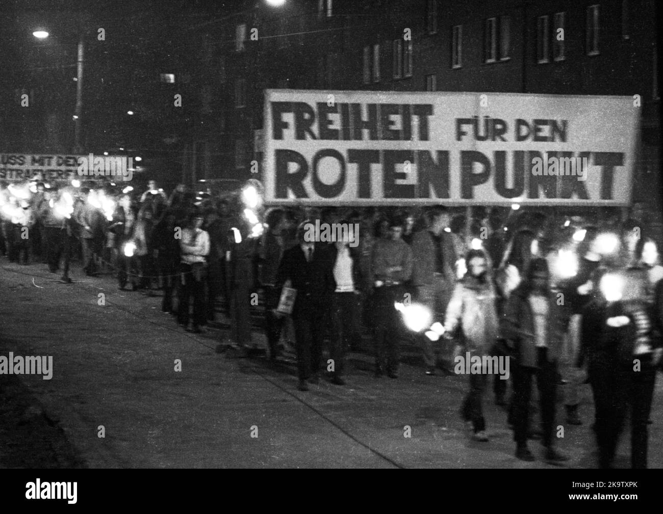 The demonstration of the Red Dot supporters and the demonstration ...