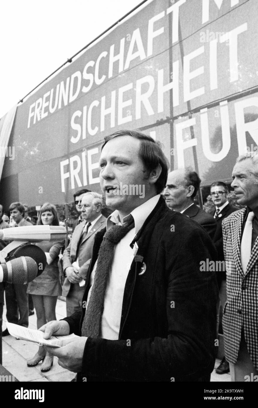 The visit of the Soviet head of state and party Leonid Brezhnev to Bonn ...