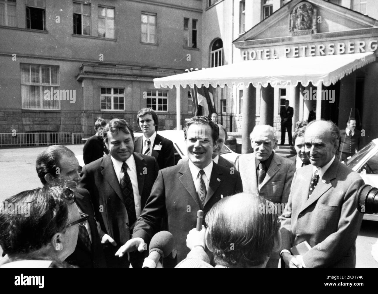 The visit of the Soviet Head of State and Party Leonid Brezhnev to Bonn ...