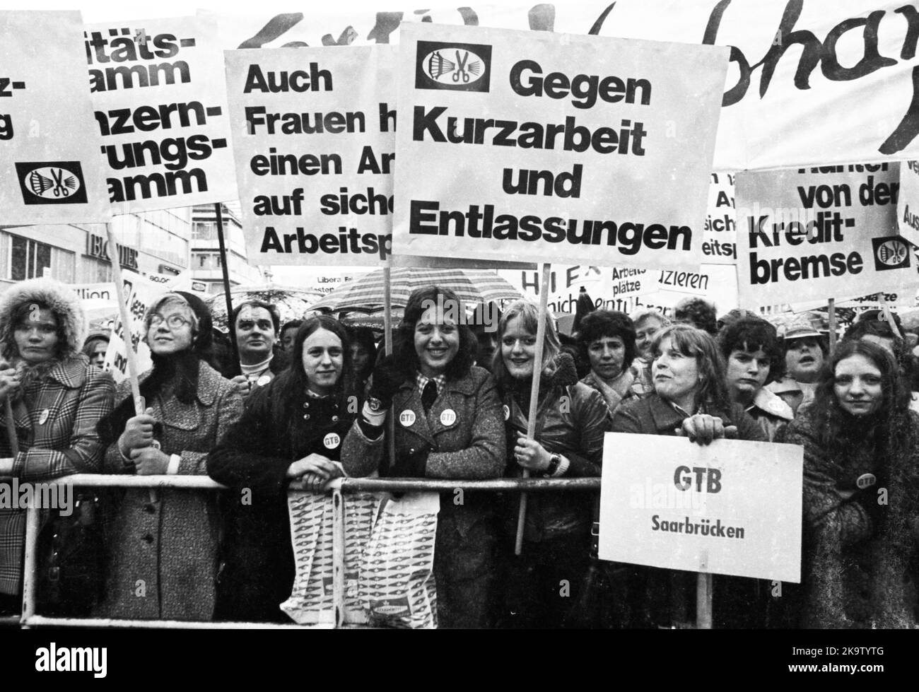 The Textile and Garment Workers' Union (GTB) demonstrated in Bonn with ...