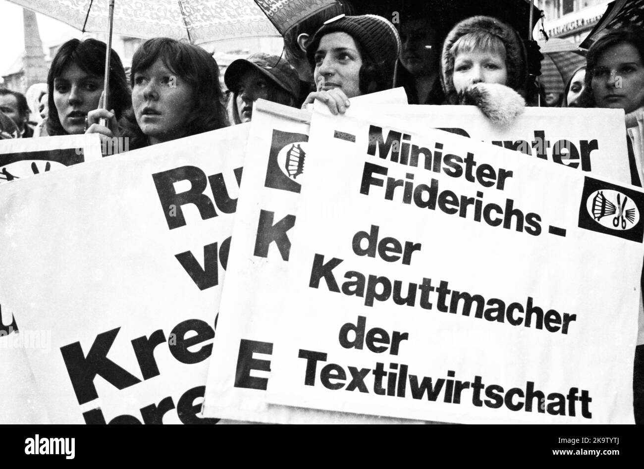 The Textile and Garment Workers' Union (GTB) demonstrated in Bonn with ...
