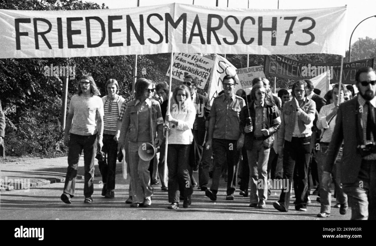 15 9 1973 hi-res stock photography and images - Alamy