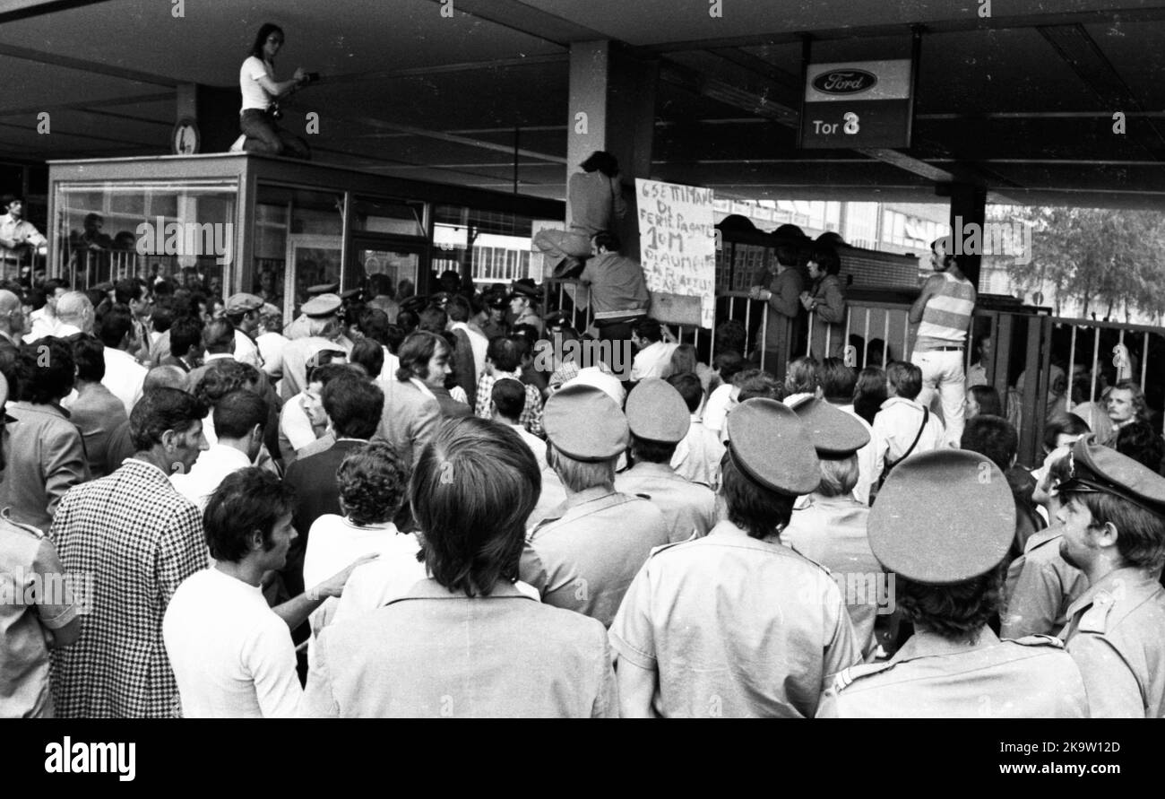 The strike at the Ford factory, here in Cologne on 27-29 August 1973 ...