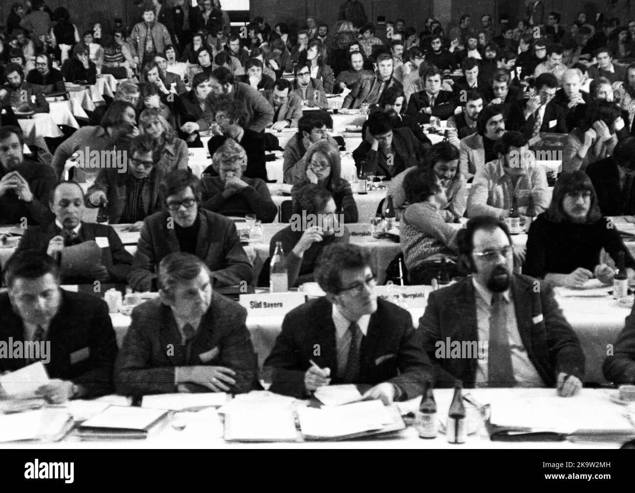 Young socialists of the spd hi-res stock photography and images - Alamy