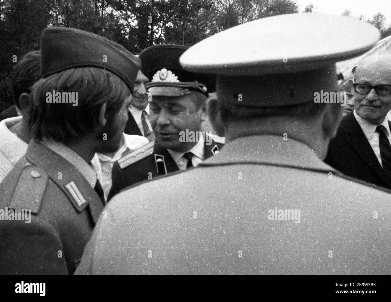 Leftists and the peace movement laid flowers for Stukenbrock at the ...