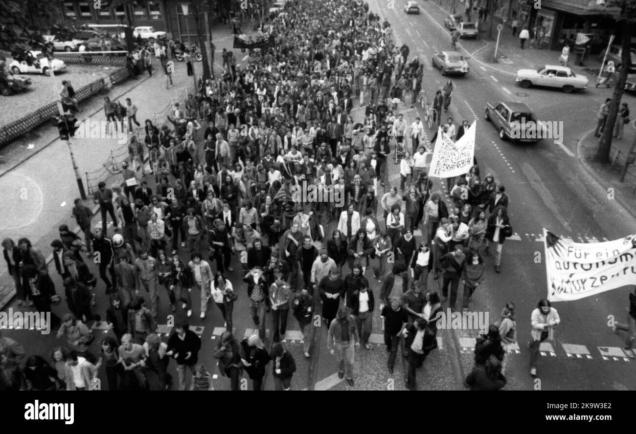 Left and centre Black and White Stock Photos & Images - Alamy