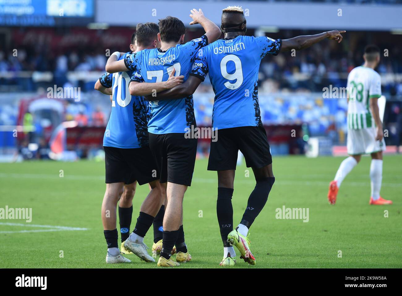 Khvicha kvaratskhelia osimhen 2022 hi-res stock photography and images ...