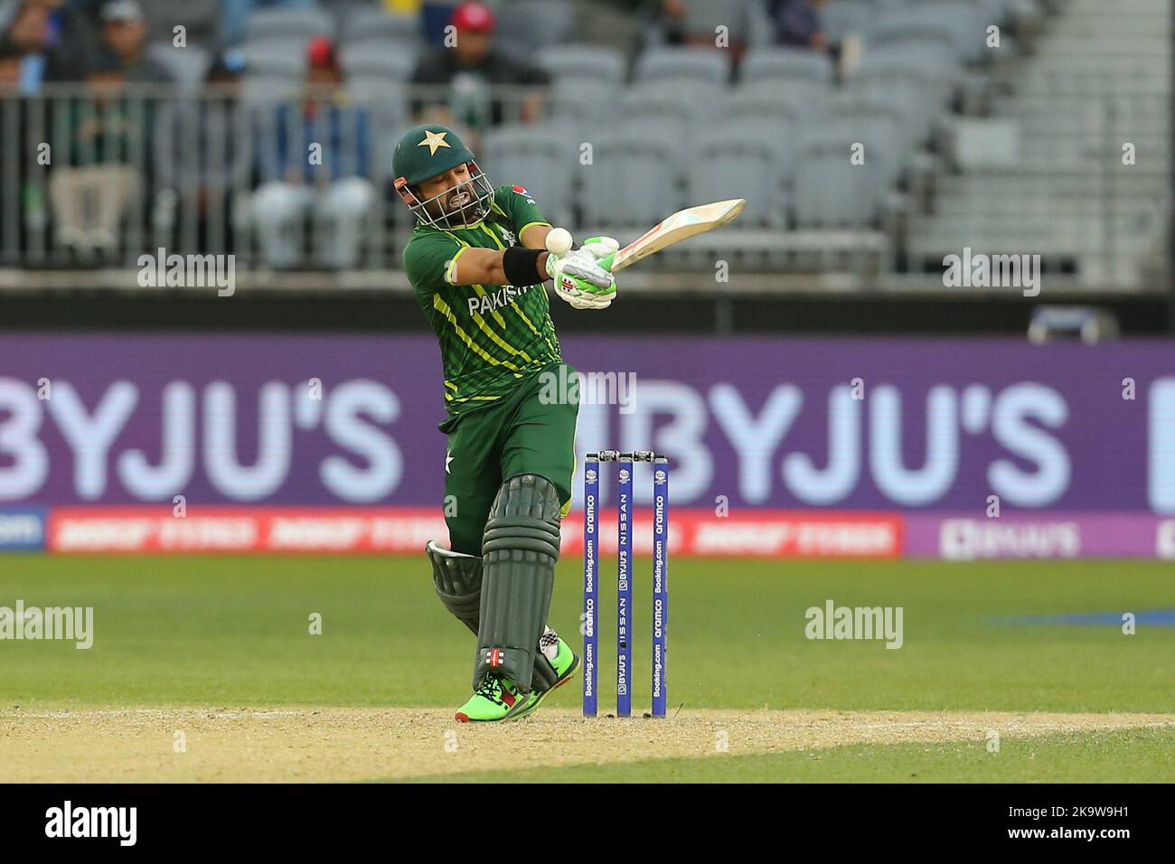 Mohammad rizwan batting hi-res stock photography and images - Alamy