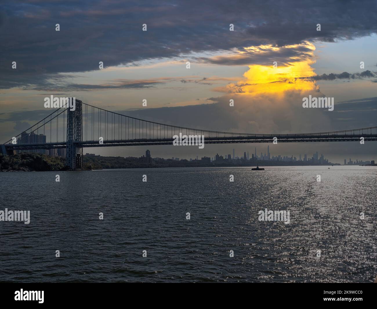 George Washington Bridge is a double-decked suspension bridge spanning ...