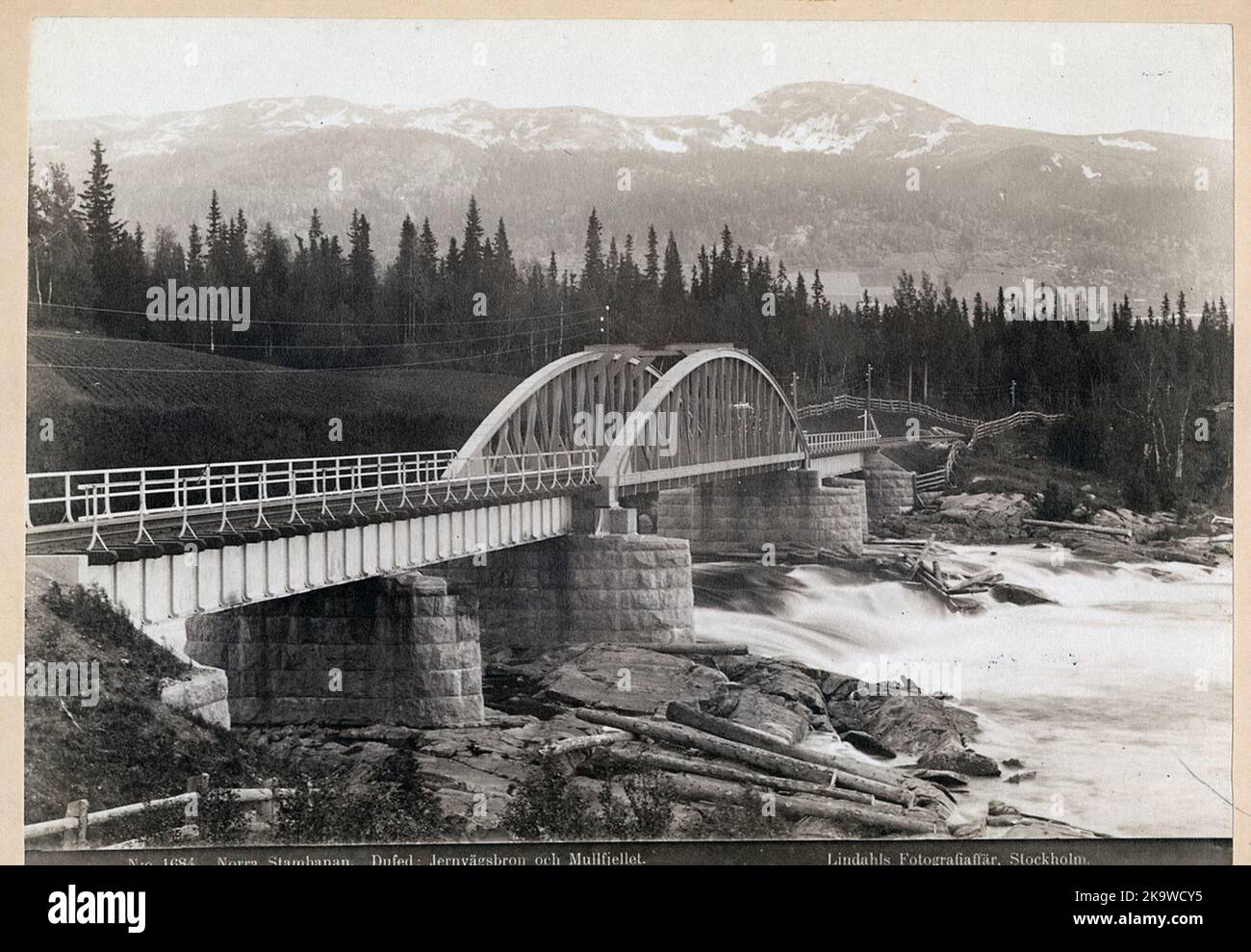 Railway bridge over the Indalsälven at Duved on the line between Åre ...
