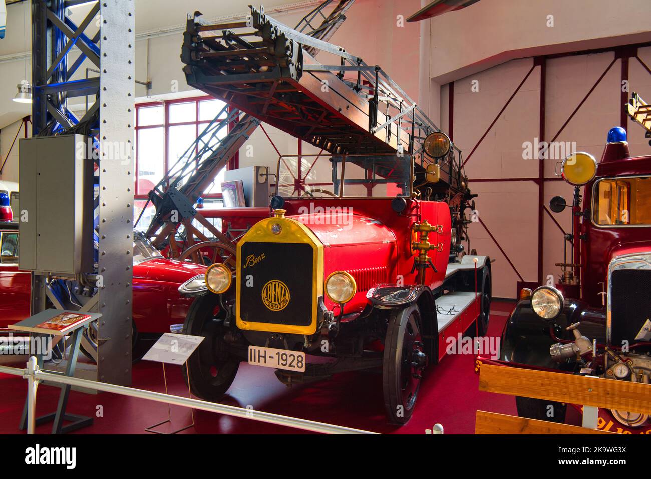 SPEYER, GERMANY - OCTOBER 2022: red DAIMLER BENZ DS 25 aerial ladder ...