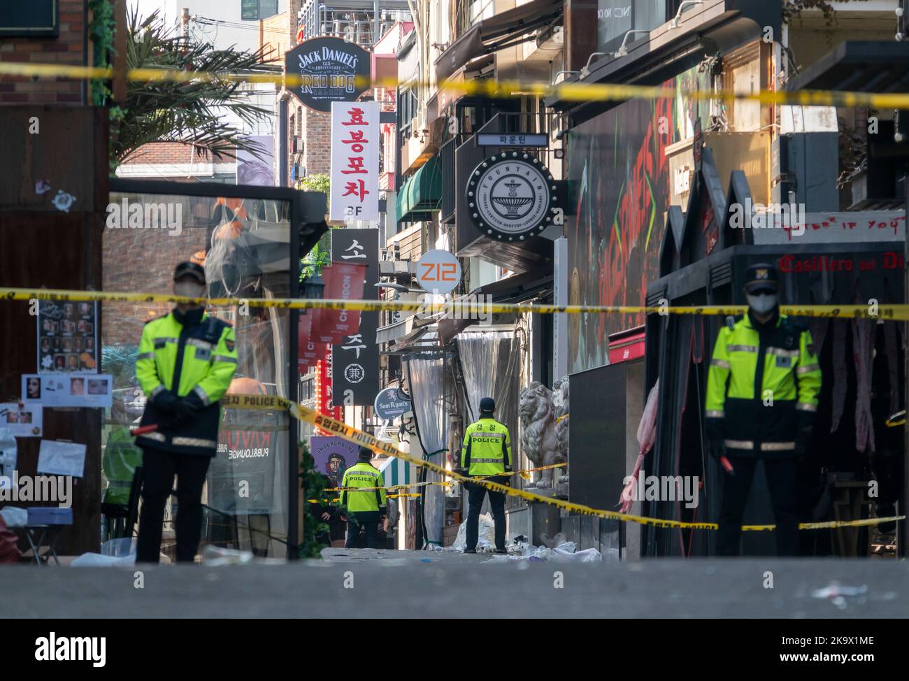 Seoul, South Korea. 30th Oct, 2022. Halloween tragedy in Seoul's ...