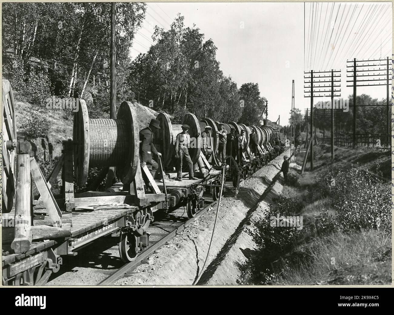 Cable coating hi-res stock photography and images - Alamy