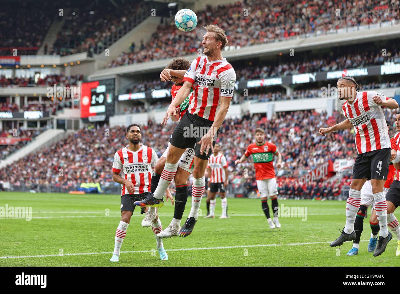 EINDHOVEN - 29-10-2022, Philips stadion. Dutch football, Eredivisie ...