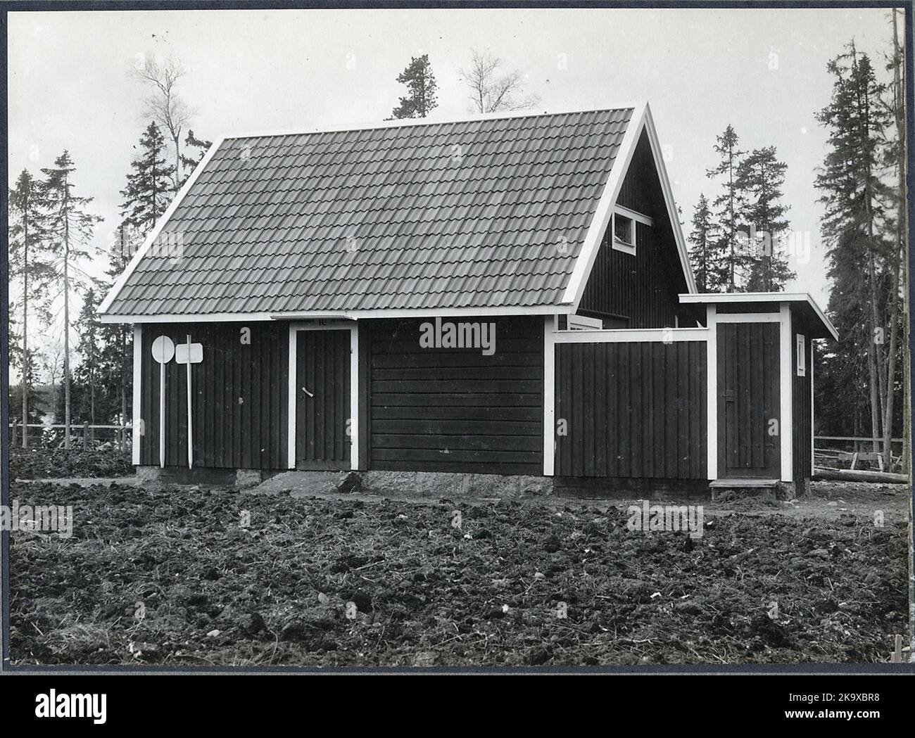 Historical cabin protection hi-res stock photography and images - Alamy