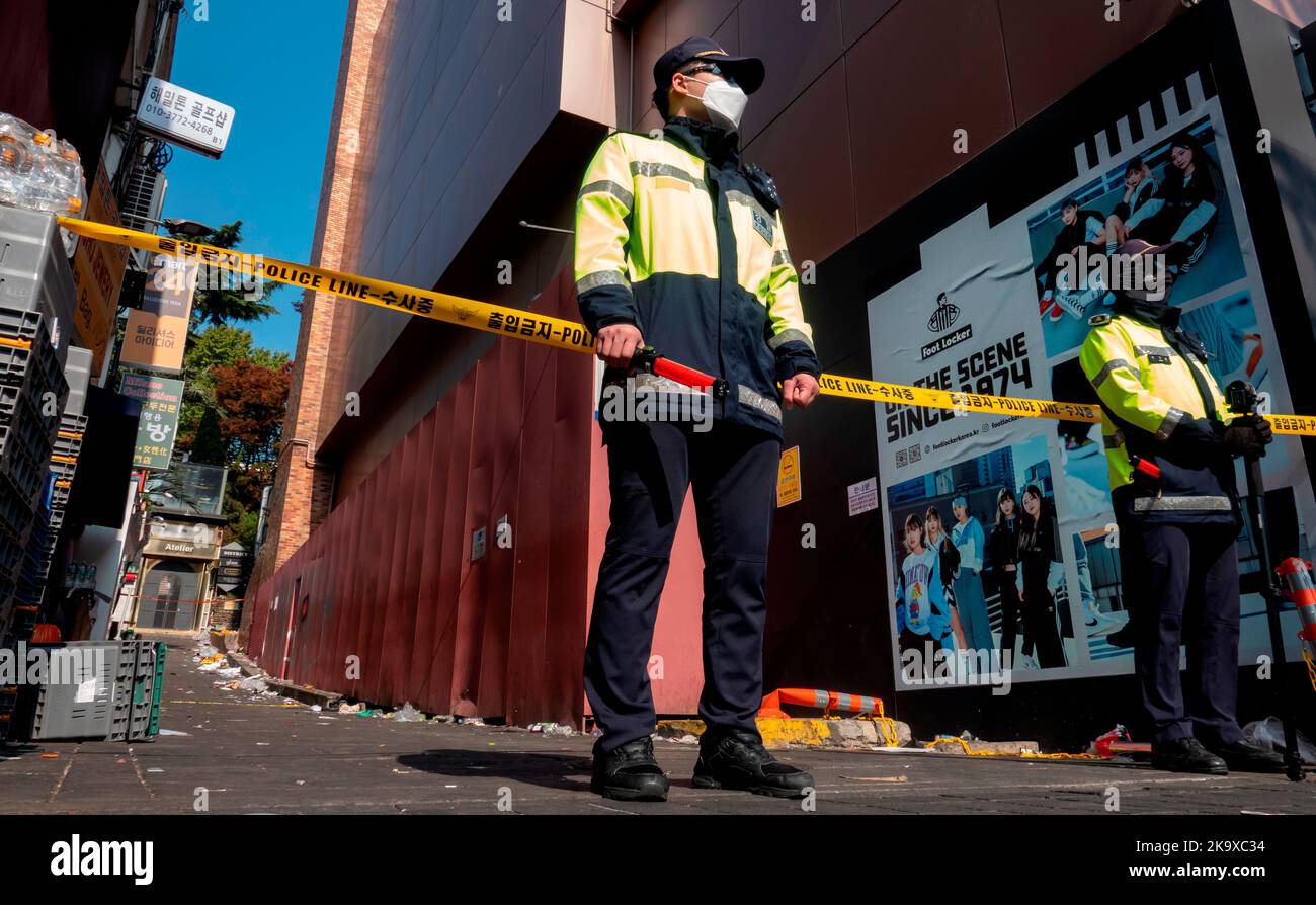 Seoul, South Korea. 30th Oct, 2022. Halloween tragedy in Seoul's ...