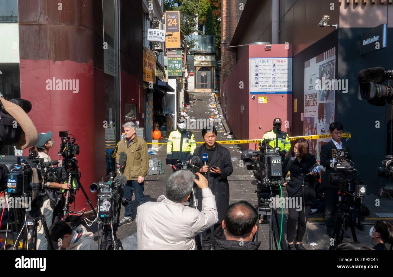 Seoul, South Korea. 30th Oct, 2022. Halloween tragedy in Seoul's ...