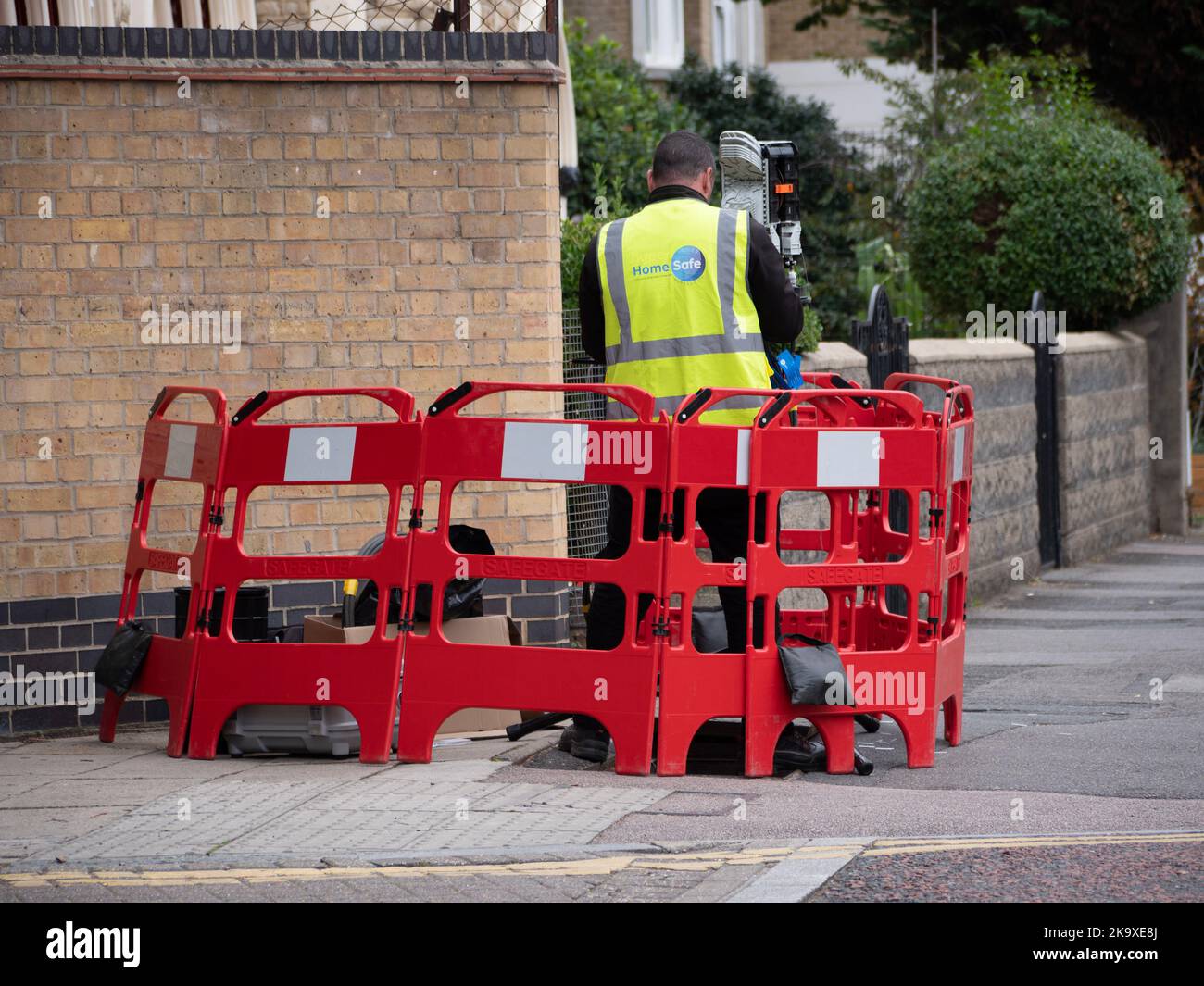 Broadband alternative network provider Hyperoptic engineer working in ...